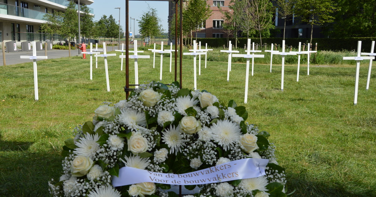 Antwerpse week van rouw in de bouwsector & herdenking ramp nieuw-zuid ...
